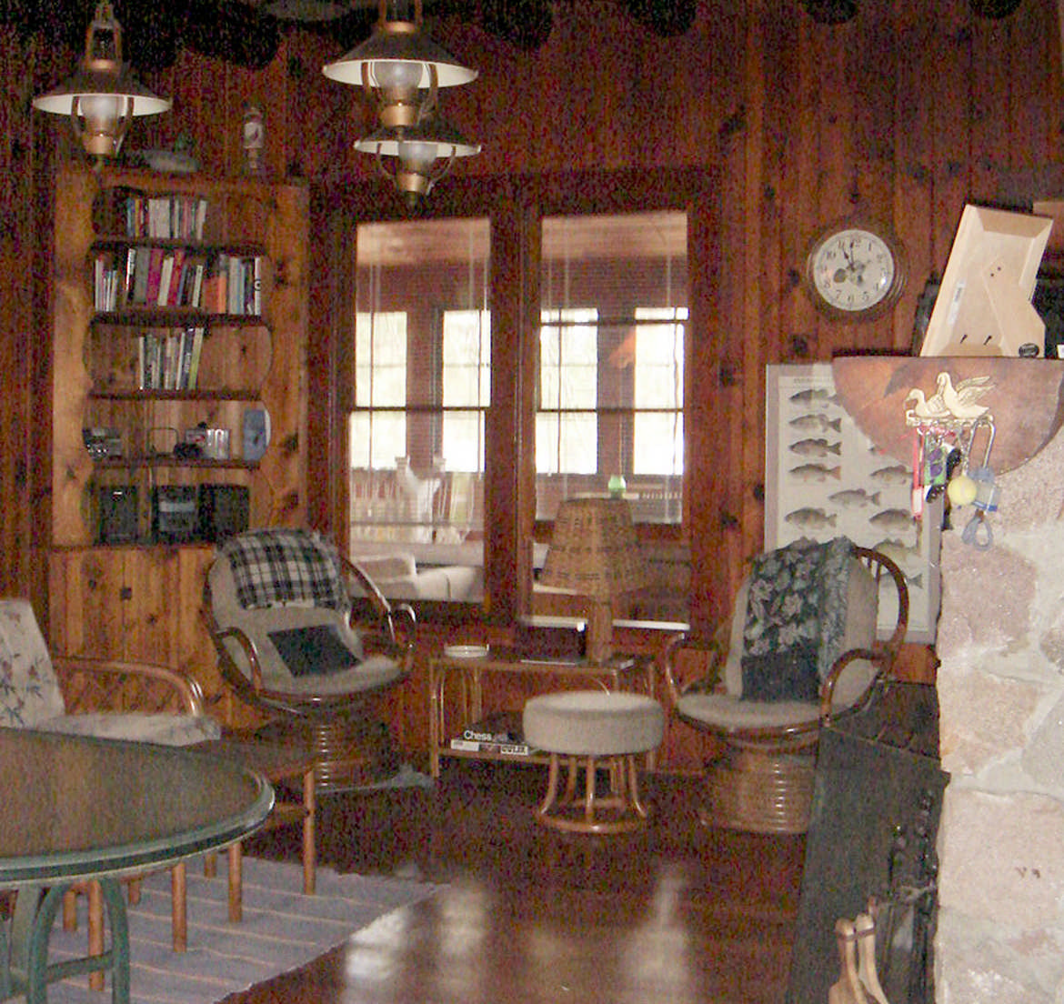 A Welcoming Lake Cabin With a View